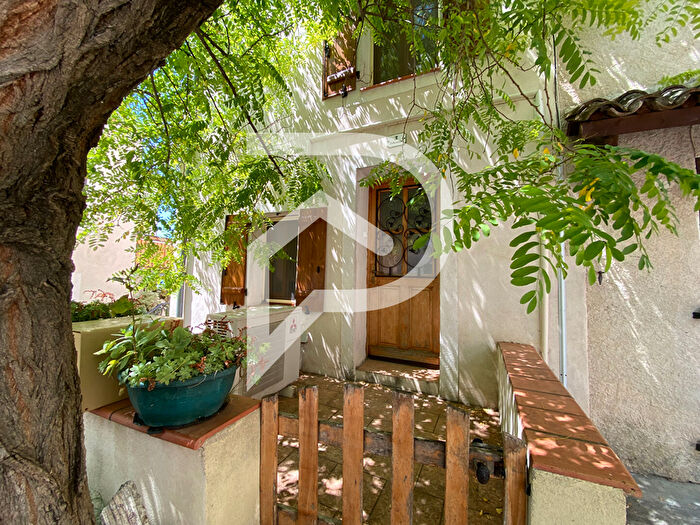 Maison à louer - Esparron - 5 pièces - 3 chambres