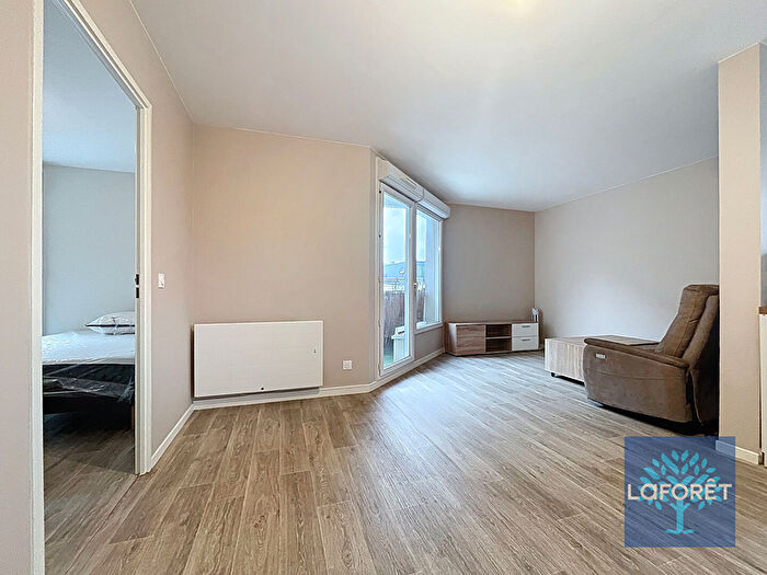 Appartement à louer - Cergy, Les Hauts-de-Cergy - 2 pièces - 1 chambre