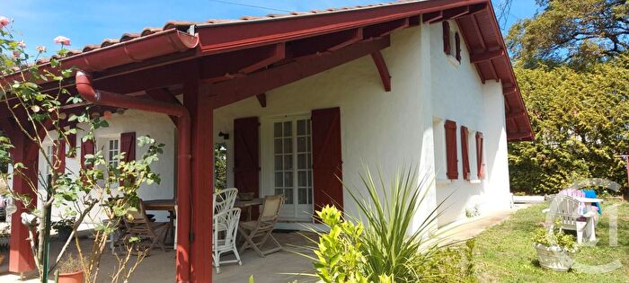 Maison à vendre - Ustaritz - 4 pièces - 3 chambres