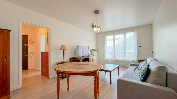 Appartement à louer - Montgeron, Saint-Hubert, Plateau, Chalandray - 2 pièces - 1 chambre