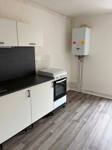 Appartement 3 pièces à louer à La Ville, Cours