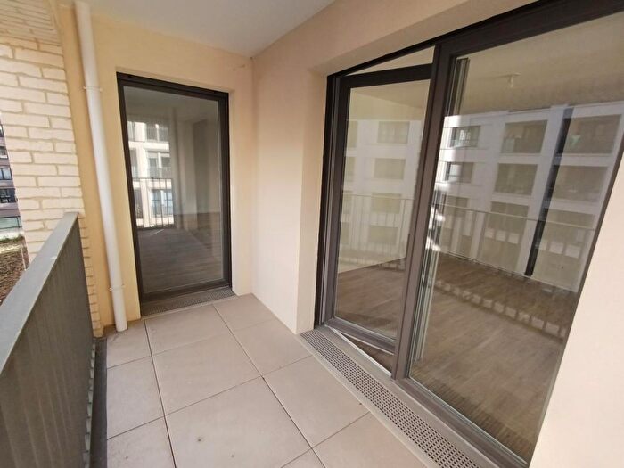 Appartement à louer - Bobigny, Centre-ville - 2 pièces - 1 chambre