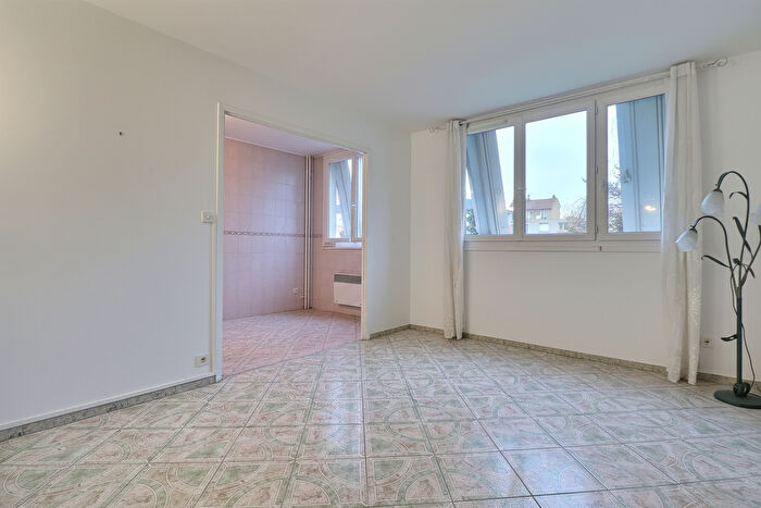 Appartement à vendre - Pierrefitte-sur-Seine, Sud - 3 pièces - 2 chambres