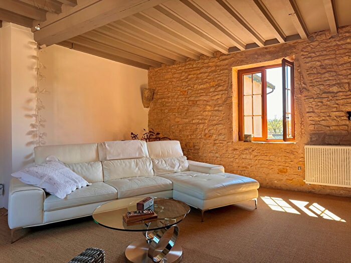 Maison 8 pièces à Liergues, à vendre