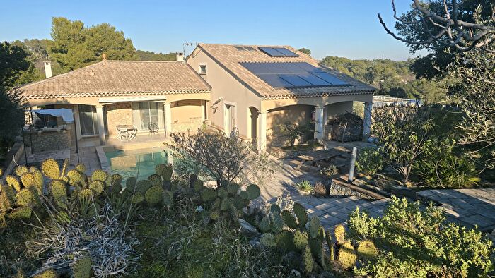 Maison à vendre - Nîmes, Terres de Rouvière, LEau Bouillie - 12 pièces - 3 chambres