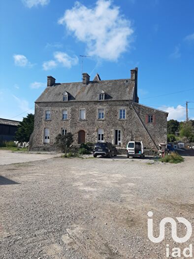 Maison à vendre - Saint-Sauveur-de-Pierrepont - 8 pièces - 6 chambres
