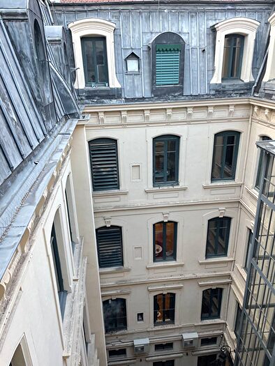 Appartement à louer - Presquîle, Centre ville, Cordeliers, Lyon ème arrondissement - 3 pièces - 1 chambre