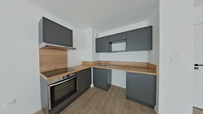 Appartement 4 pièces à louer à Poitiers, Trois Cités