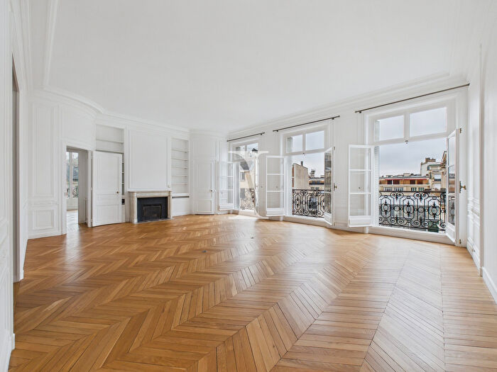 Appartement à vendre - Paris e  - 5 pièces - 3 chambres