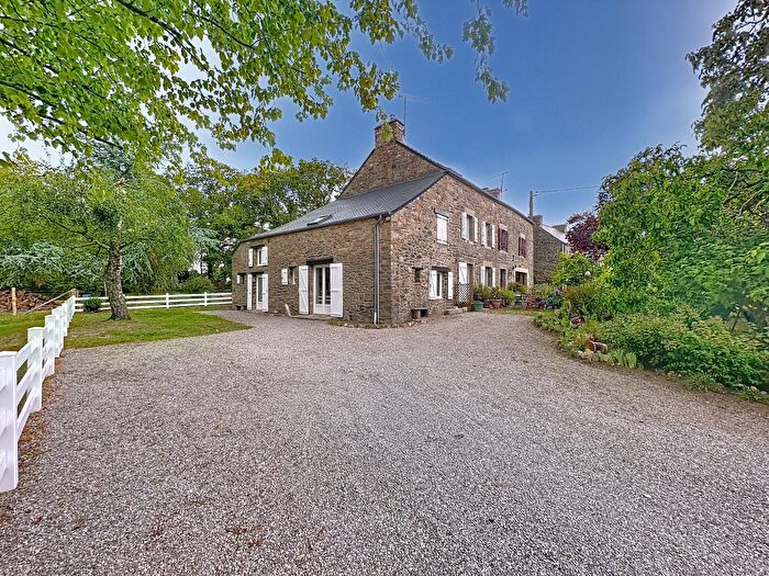 Maison à vendre - Peillac - 6 pièces - 3 chambres