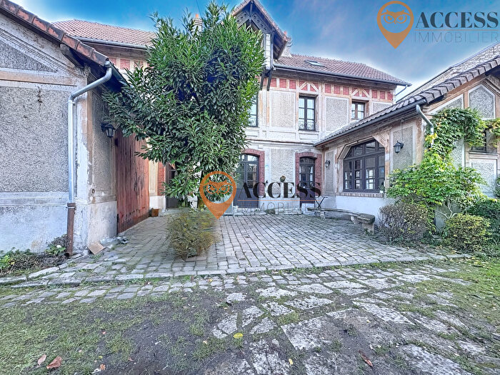 Maison à vendre - Montmorency, Centre Montmorency - 9 pièces - 4 chambres