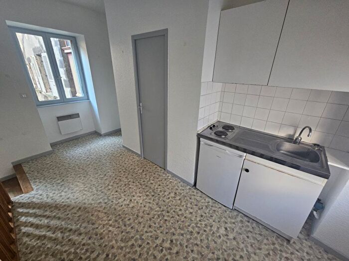 Appartement à louer - Clermont-Ferrand, Delille, Cathédrale, La Gare - 1 pièce