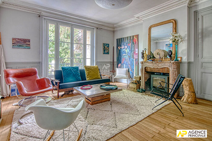 Versailles, Chantiers : Maison 10 pièces à vendre