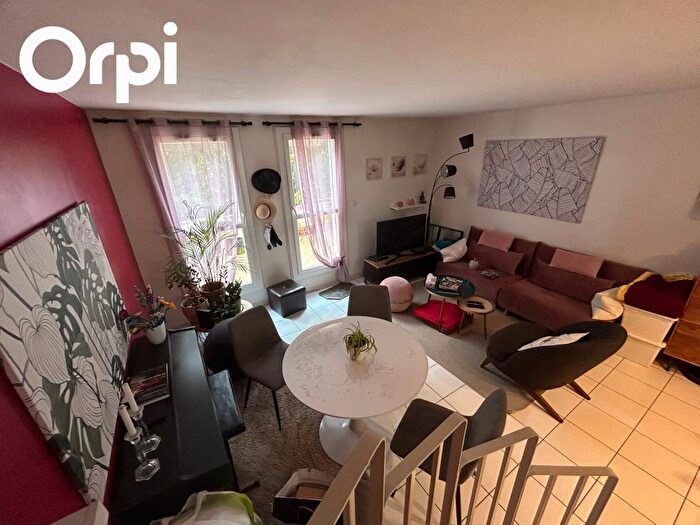 Appartement à vendre - Montigny-le-Bretonneux, La Sourderie Sud - 3 pièces - 2 chambres