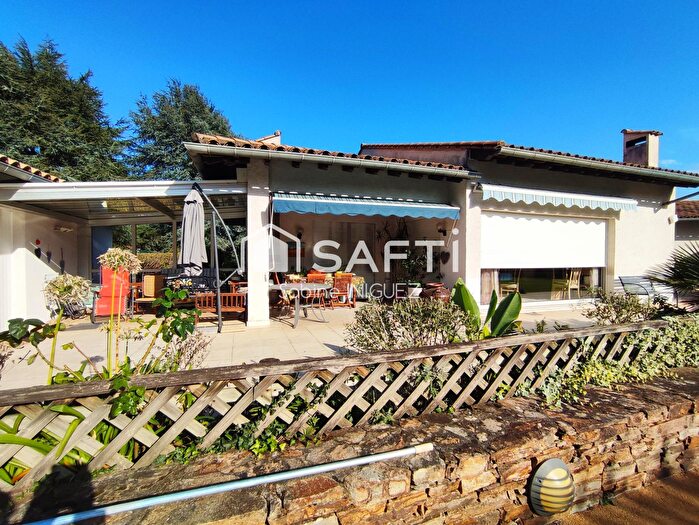 Maison à vendre - Mazamet - 6 pièces - 4 chambres