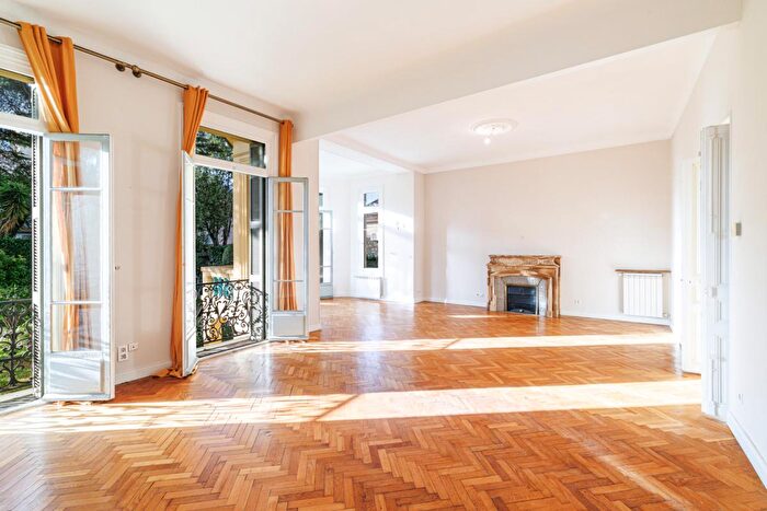 Appartement à vendre - Nice, Saint-Sylvestre - 6 pièces - 4 chambres