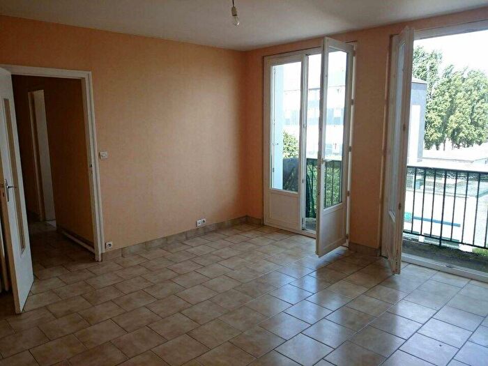 Appartement à louer - Cabochon Quiniere, Blois - 3 pièces - 2 chambres