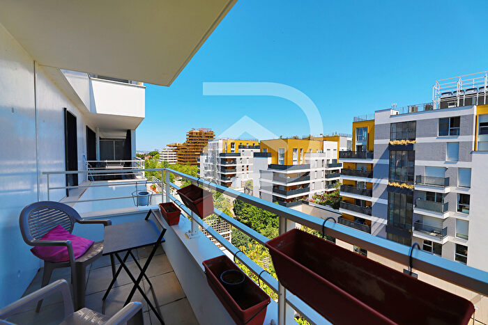 Appartement à louer - Rueil-Malmaison, Mont Valerien - 3 pièces - 2 chambres