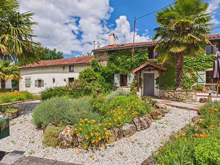 Alloue : Maison 5 pièces à vendre