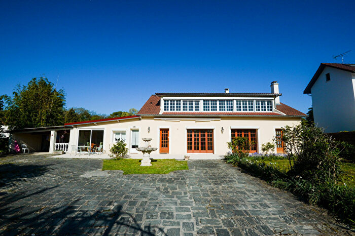 Maison 7 pièces à Veneux-les-Sablons, à vendre
