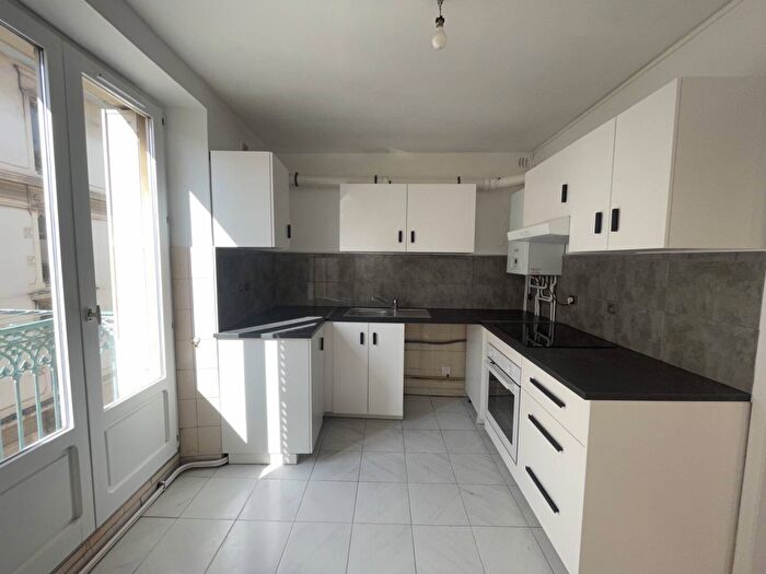 Appartement à louer - Grenoble - 5 pièces - 4 chambres