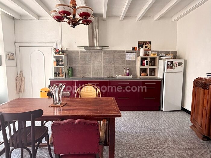 Mortagne-sur-Sèvre : Maison 4 pièces à vendre