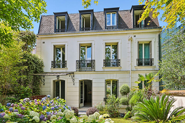 Maison 9 pièces à Neuilly-sur-Seine, Parc de Neuilly, à vendre