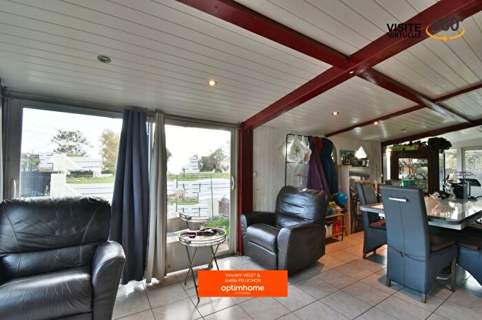 Maison à vendre - Ambarès-et-Lagrave, Centre-ville, Lagrave, Les Erables, Chêne Vert - 5 pièces - 3 chambres