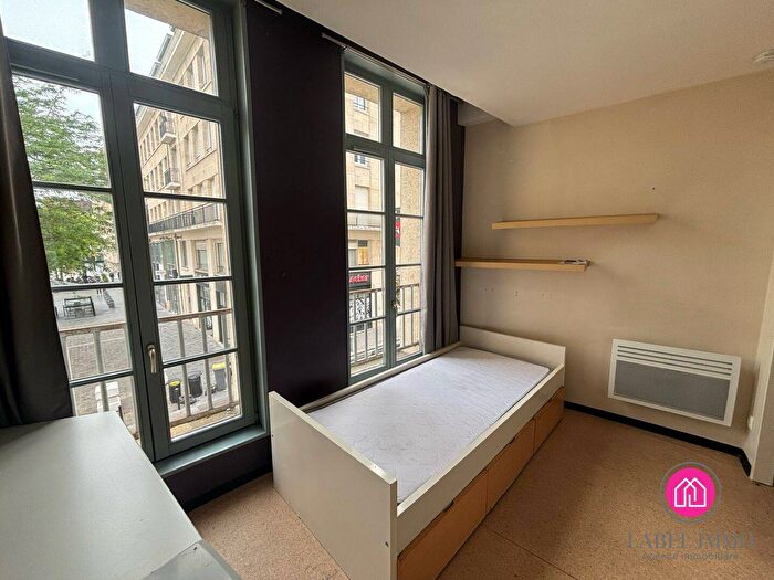 Centre-Neuf Bourg-Quesnoy-Delsaux-Musée-Cannoniers-Gare, Valenciennes - Appartement 1 pièce à louer