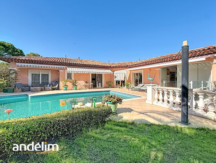 Maison 5 pièces à Saint-Raphaël, Veyssières, à vendre