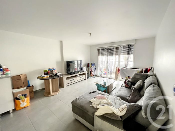 Appartement 3 pièces à Cesson, à louer