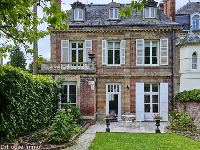 Maison à vendre - Lisieux, Trevett, Quatre Sonnettes - 11 pièces - 8 chambres