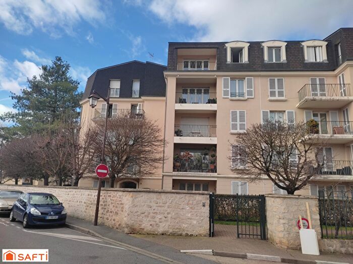 Appartement à vendre - Mantes-la-Jolie, Centre-ville - 4 pièces - 3 chambres