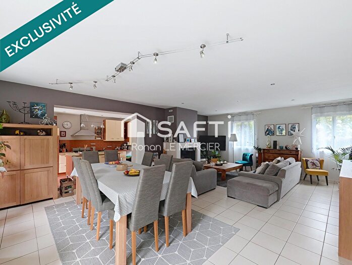 Maison 9 pièces à Surzur, à vendre