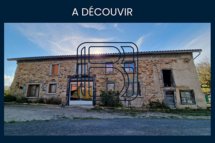 Maison à vendre - Marsac-en-Livradois - 9 pièces - 7 chambres
