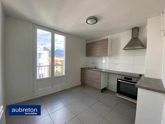 Appartement à louer - Grenoble, Eaux-Claires, Mistral - 3 pièces - 2 chambres