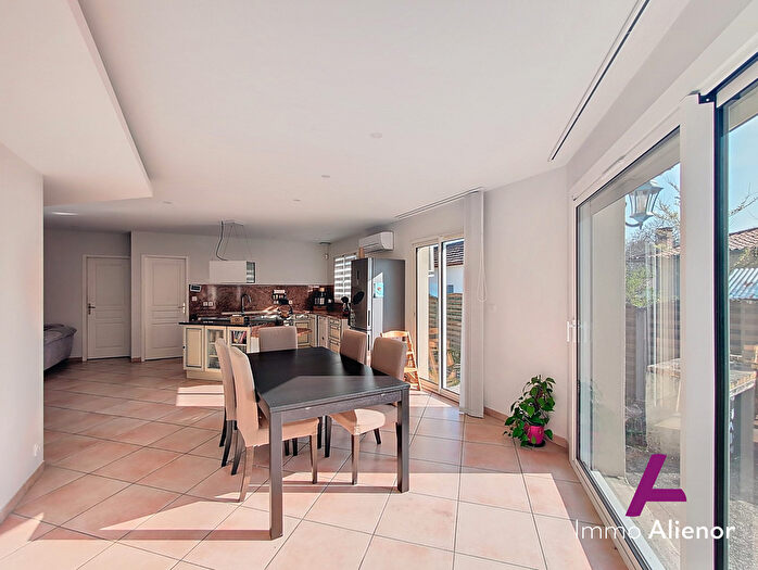 Maison à vendre - Mios - 4 pièces - 3 chambres