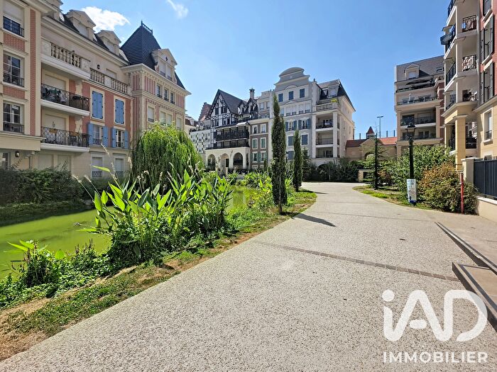 Le Plessis-Robinson, Centre commercial : Appartement 3 pièces à vendre