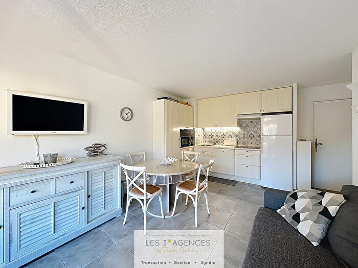 Appartement 3 pièces à vendre - Cavalaire-sur-Mer, Castillane, Vivards, Roseraie, Rigaud, Cros de Mouton