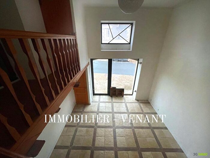 Maison à vendre - Les Eyzies-de-Tayac-Sireuil - 5 pièces - 4 chambres