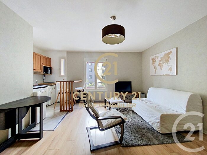 Quartiers Centre, Saint-Hélier, Gare : Appartement 2 pièces à vendre