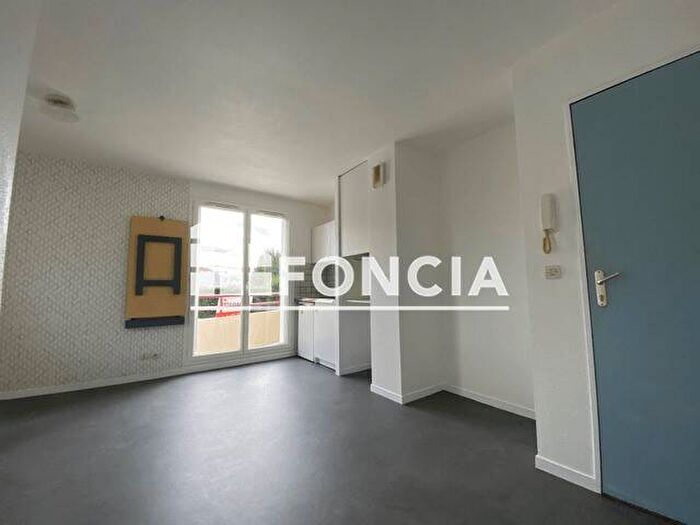 Appartement à louer - Le Hameau, Pau - 1 pièce