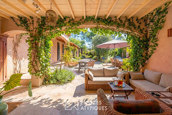 Maison 8 pièces à vendre à Saint-Paul-en-Forêt
