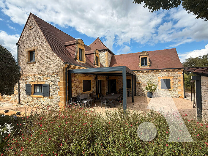 Maison à vendre - Sarlat-la-Canéda - 7 pièces - 4 chambres
