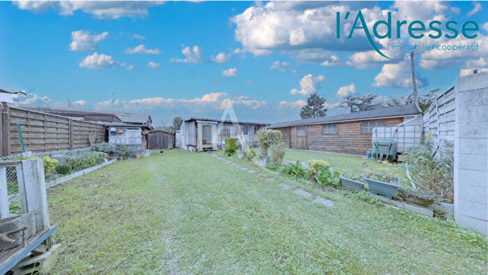 Maison à vendre - Noisy-le-Grand, Est - 4 pièces - 3 chambres