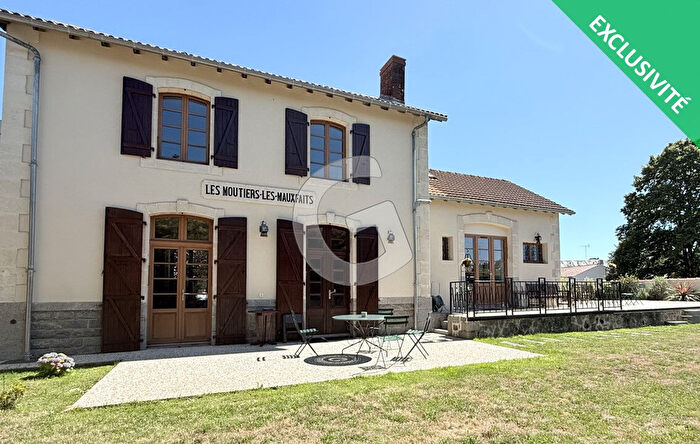 Maison 6 pièces à Moutiers-les-Mauxfaits, à vendre