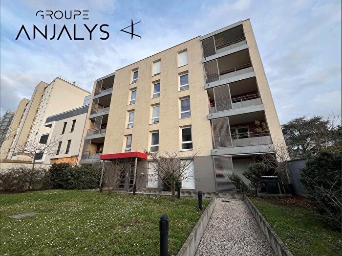 Appartement 2 pièces à Caluire-et-Cuire, Le Vernay, à vendre