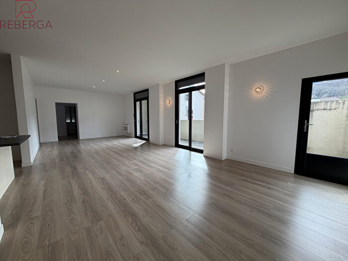 Appartement à louer - Mazamet - 3 pièces - 2 chambres