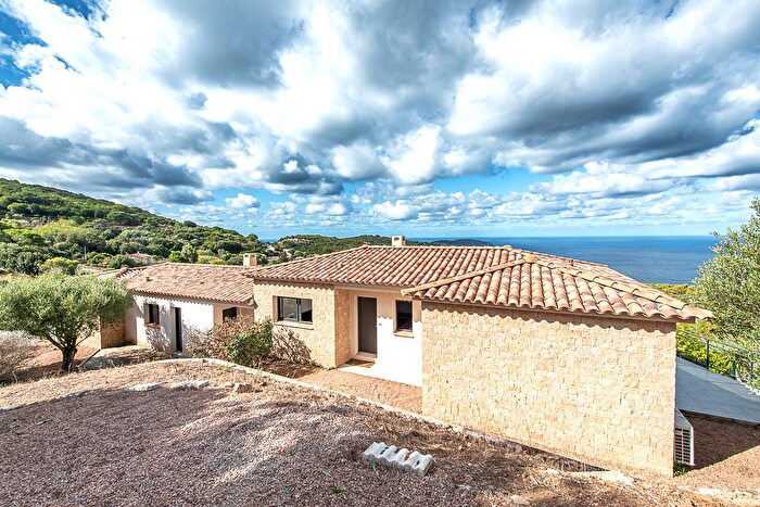 Maison à vendre - Coti-Chiavari - 6 pièces - 4 chambres