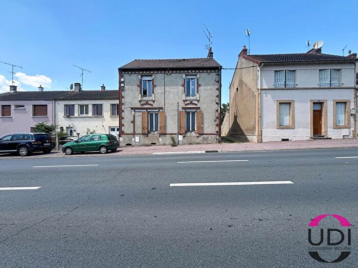 Maison 5 pièces à vendre à Montluçon, Croix Blanche, Diénat